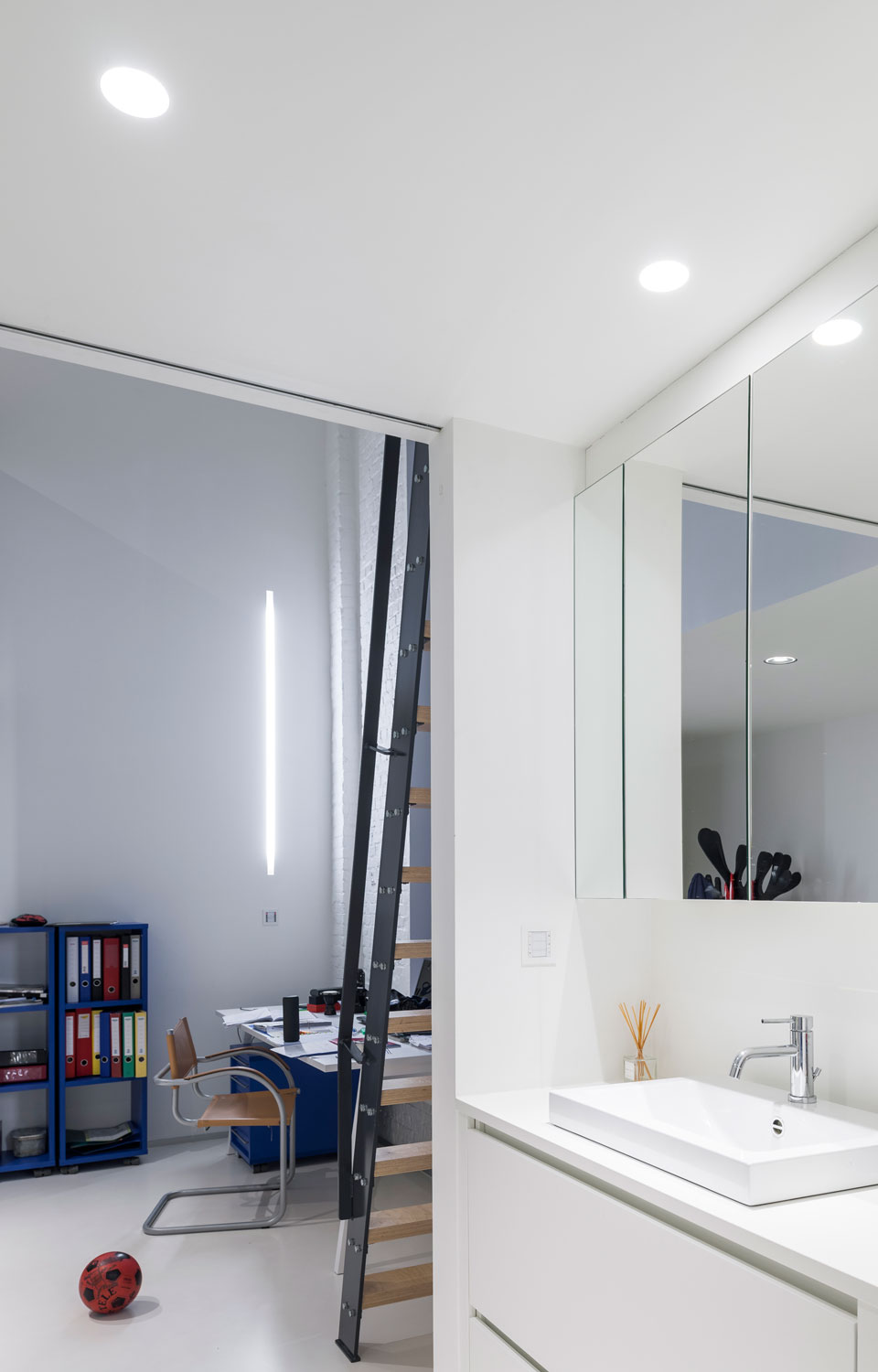 Inspiration - Delta Light