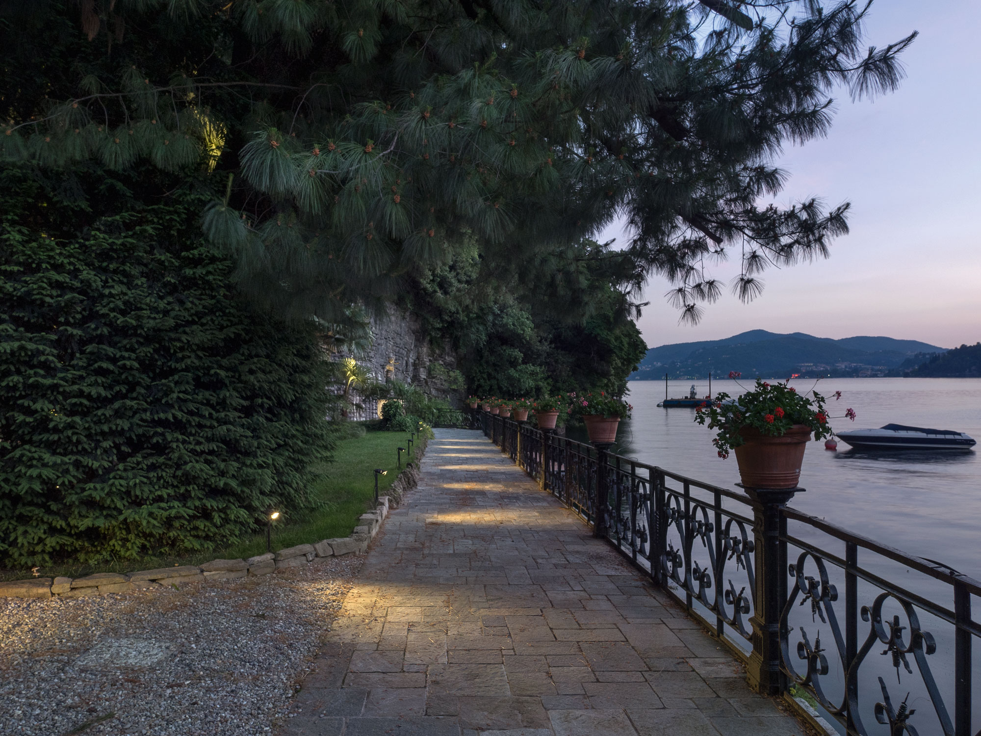 Inspiration - Delta Light